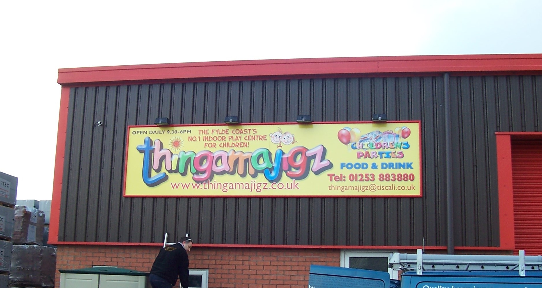 Thingamajigz External Sign – Fylde Signs & Graphics
